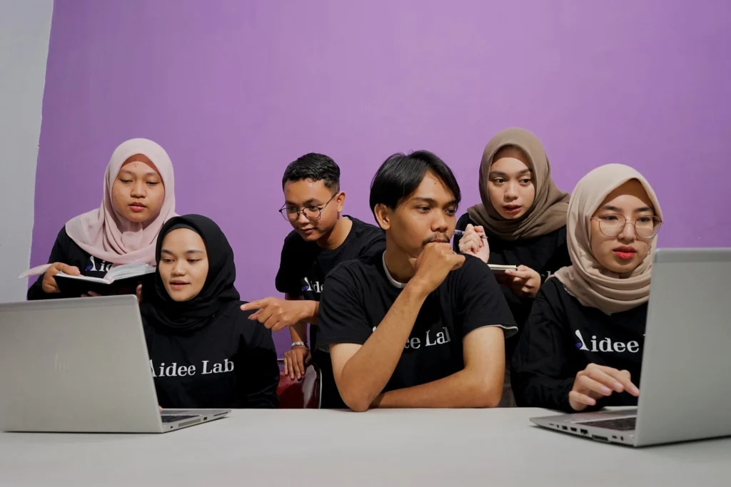 Sosial Media - Aidee Lab